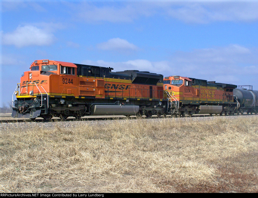 BNSF 9244